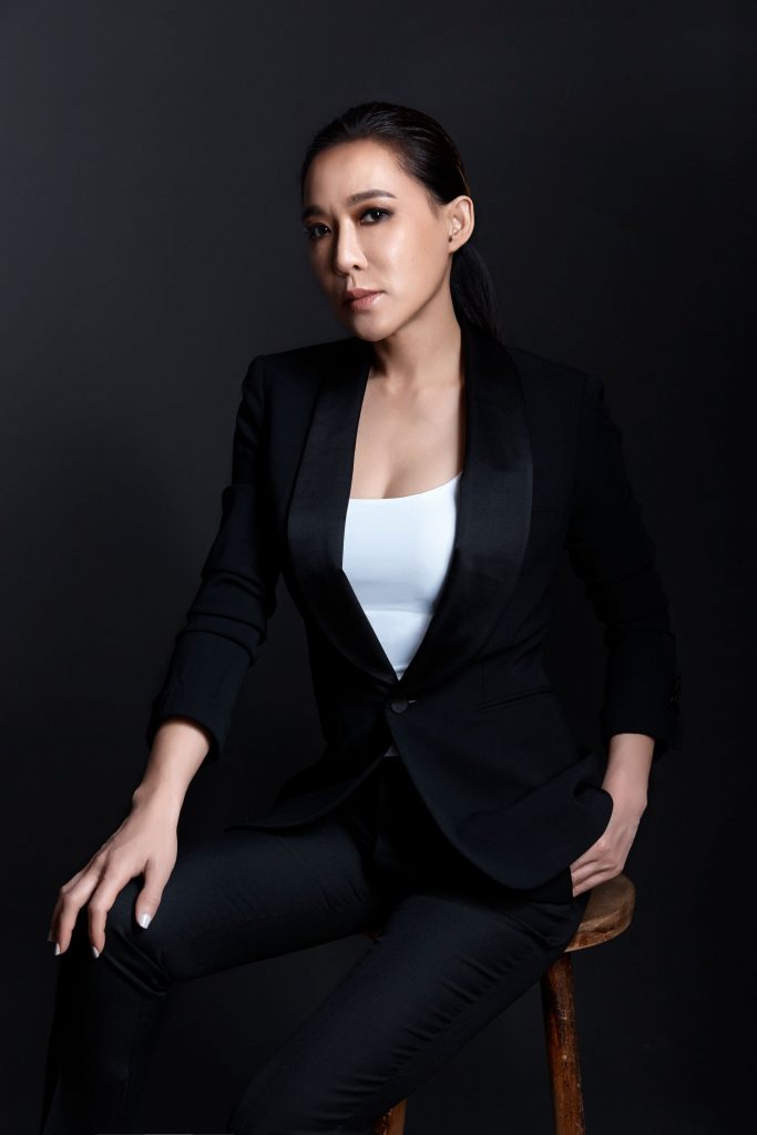 WHO IS CINDY CHAO? | Solitaire Magazine