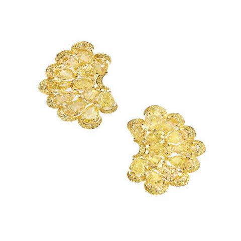 WEARABLE FANTASIES | Solitaire Magazine