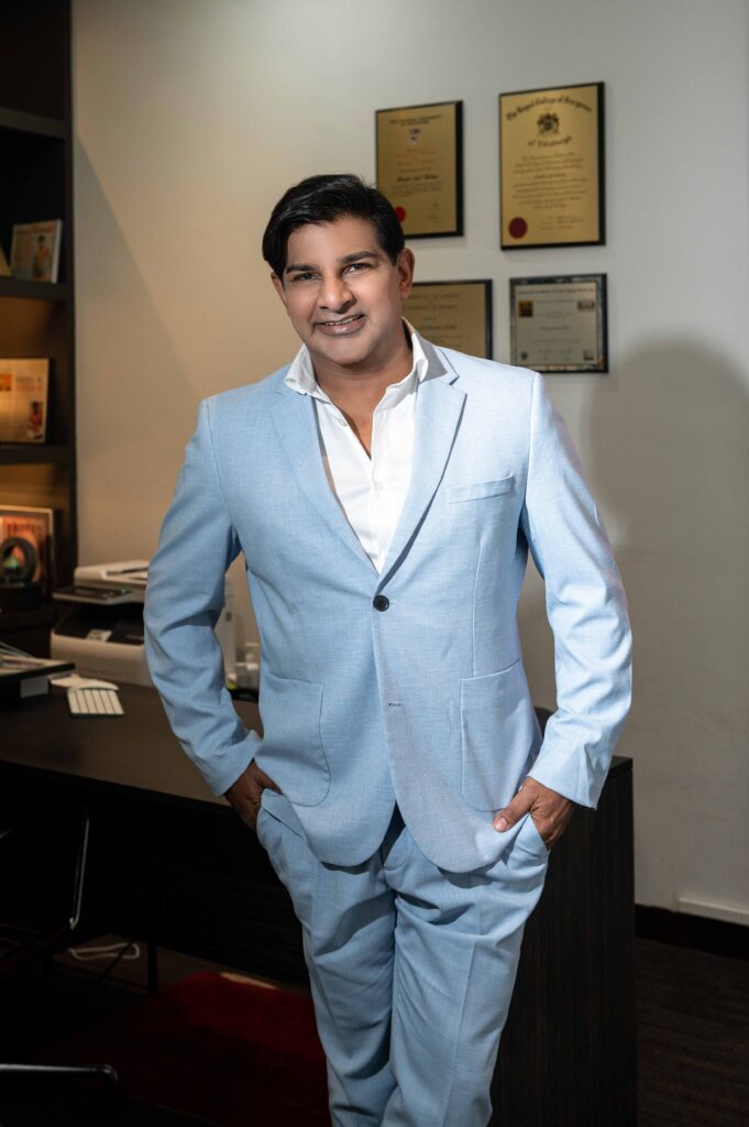 Harnessing the Power of Dual Technologies for Reverse Aging | Solitaire Magazine